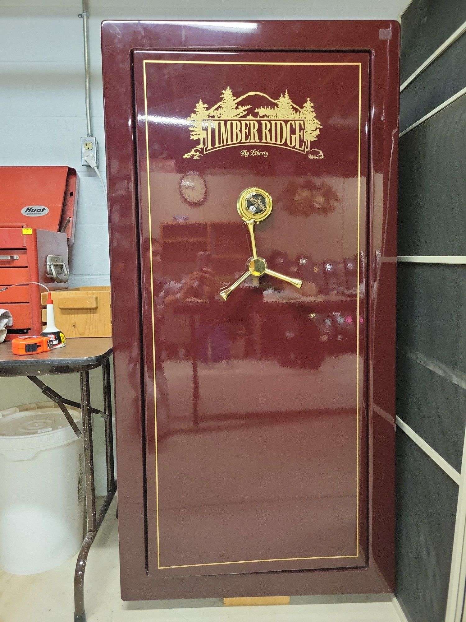 Timber Ridge by Liberty model D-23 gun safe/ CONTENTS NOT INCLUDED ...