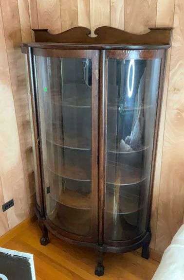 Curved Glass Curio Cabinet - Kaufman Realty & Auctions