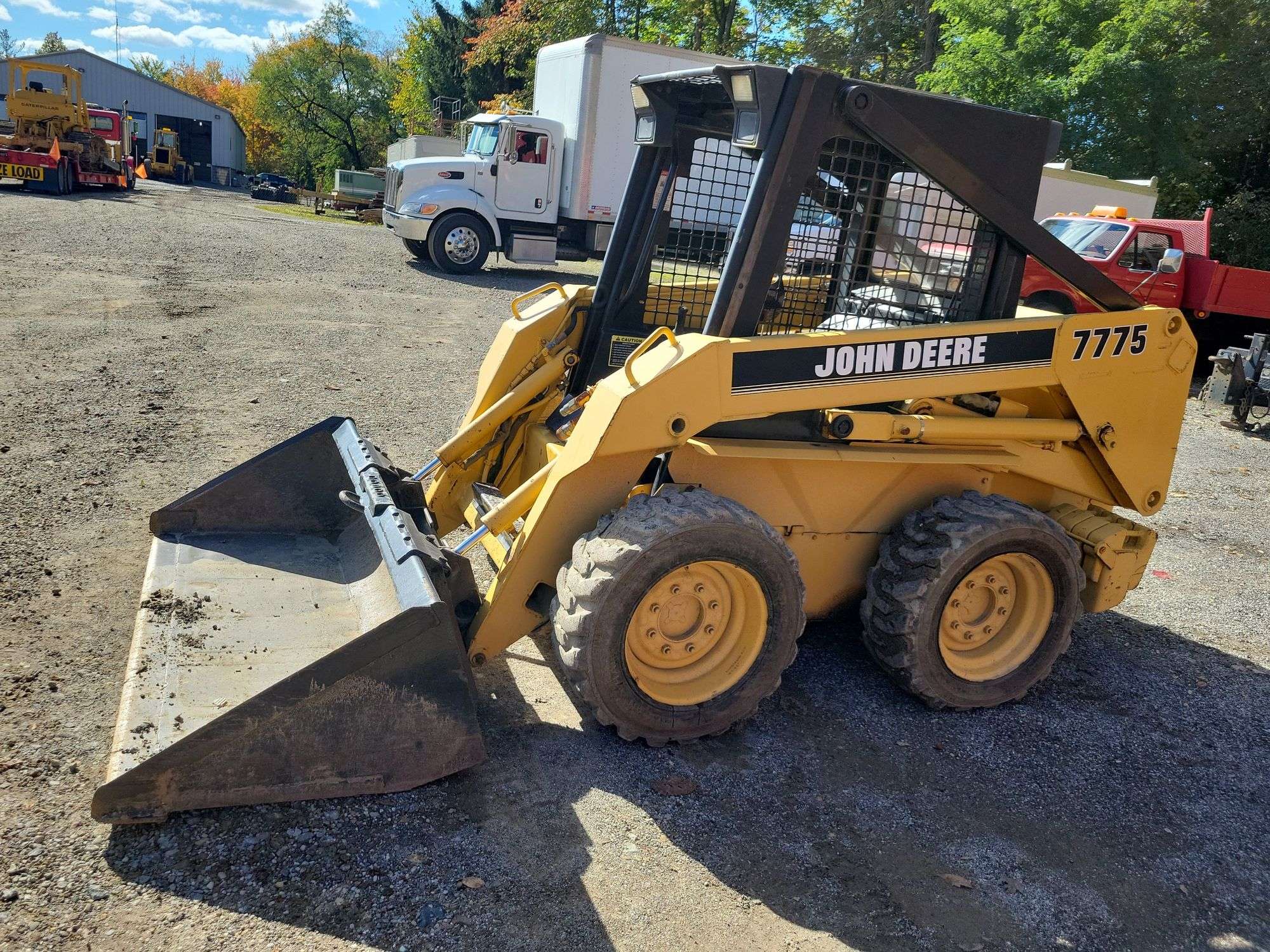 JD 7775 skid steer showing 269 1/2 hrs / hrs unknown - Kaufman Realty ...
