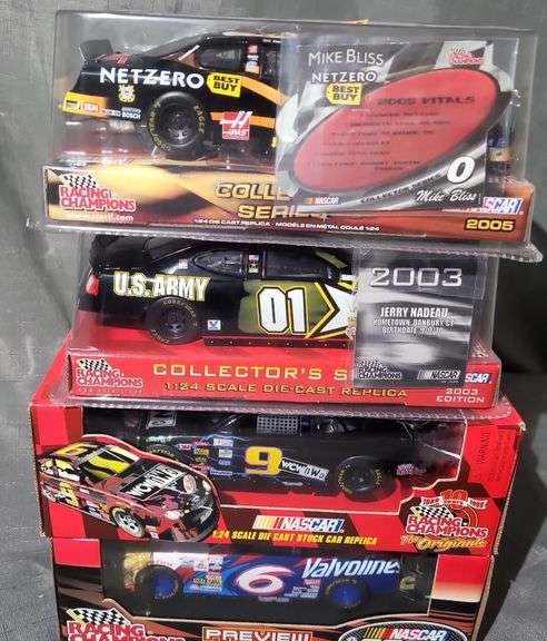 VINTAGE DIE CAST RACING CARS (4) - Kaufman Realty & Auctions
