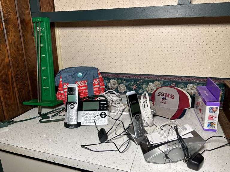 VTech phone system, Igloo lunch box, hats, and golf game - Kaufman ...