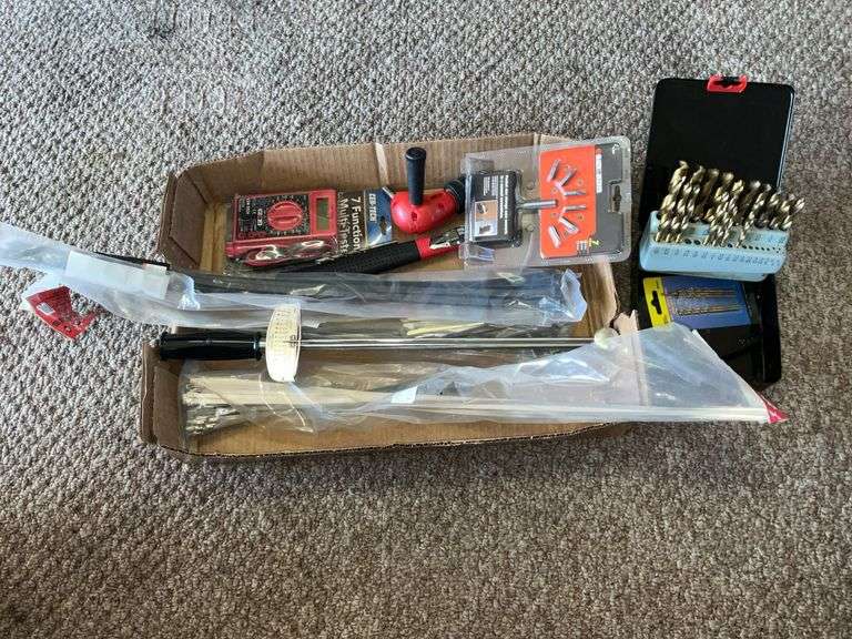 Bit set, stainless cable ties, torque wrench - Kaufman Realty & Auctions