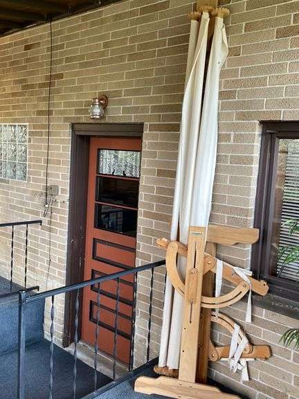 Hinterberg design quilt rack - Kaufman Realty & Auctions