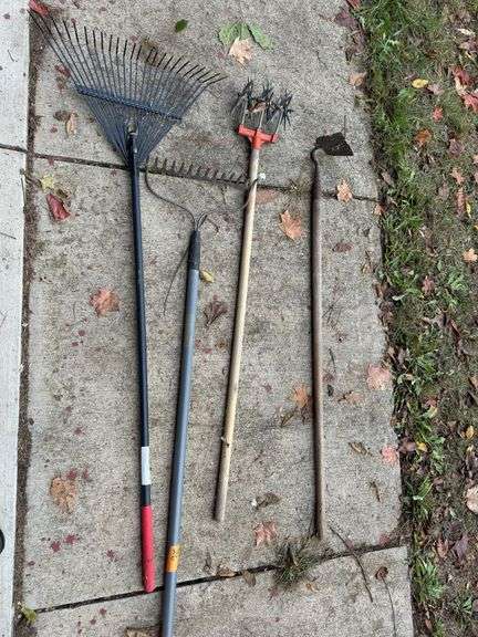 RAKES AND GARDEN TOOLS - Kaufman Realty & Auctions