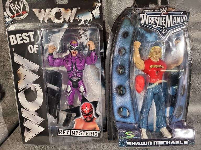 WWE - SHAWN MICHAELS & REY MYSTERIO - BIB - Kaufman Realty & Auctions
