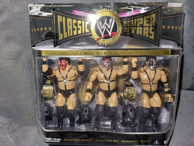 WWE CLASSICS SUPER STARS -LIMITED EDITION - Kaufman Realty & Auctions
