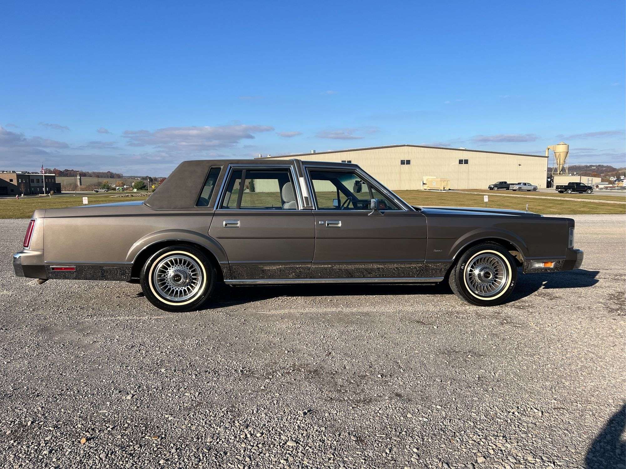 1988 Lincoln TNC Town Car/ showing 81,104 miles - Kaufman Realty & Auctions