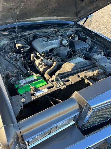 1988 Lincoln TNC Town Car/ showing 81,104 miles - Kaufman Realty & Auctions