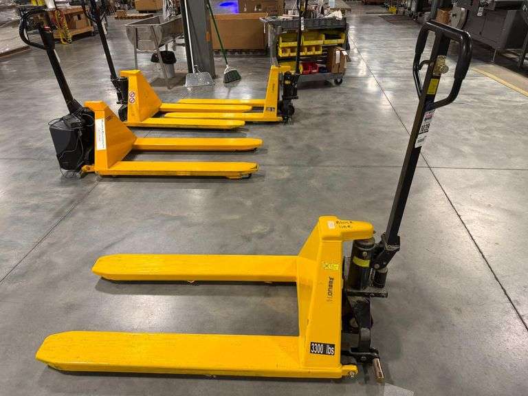 Wesco 272976 High Lift Pallet Jack 3300 Lbs. Capacity - Kaufman Realty & Auctions