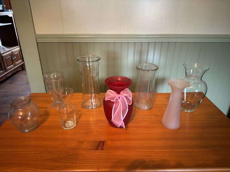 Assorted Glass Vases - Kaufman Realty & Auctions