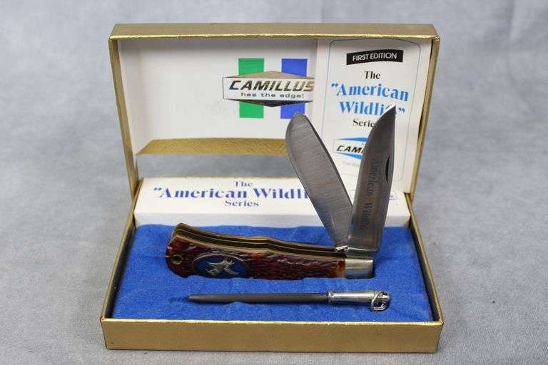 CAMILLUS AMERICAN WILDLIFE KNIFE HOWLING WOLF. STICKY SUBSTANCE ON ...