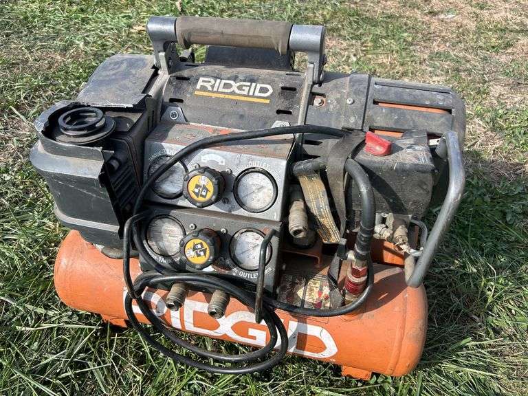 Ridgid 5 in 1 air compressor - untested - Kaufman Realty & Auctions