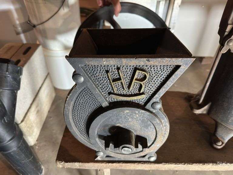 Happy Valley Ranch apple grinder. - Kaufman Realty & Auctions