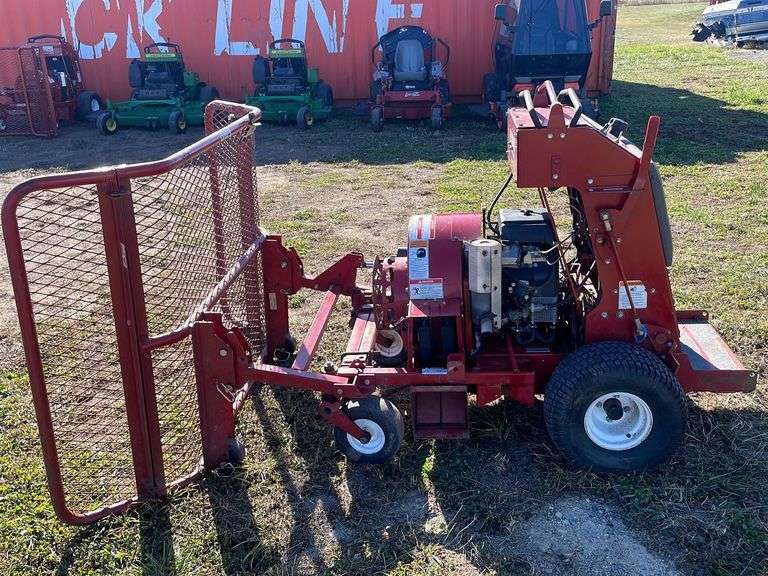 Brown stand-on blower/vac - mod. BVZ40005 showing 189.3 hrs - Kaufman ...