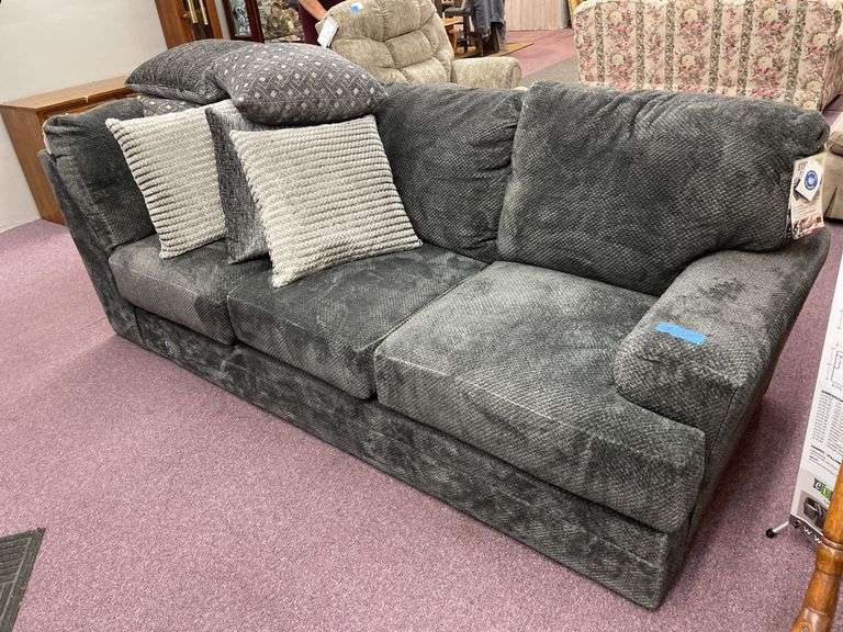 JACKSON FURNITURE MODEL MAMMOTH UPHOLSTERED COUCH WITH (6) PILLOWS (new ...
