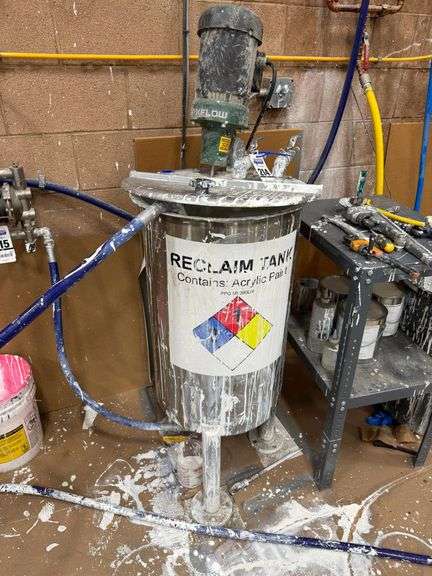 Stainless Reclaim Tank with Mixer - Kaufman Realty & Auctions
