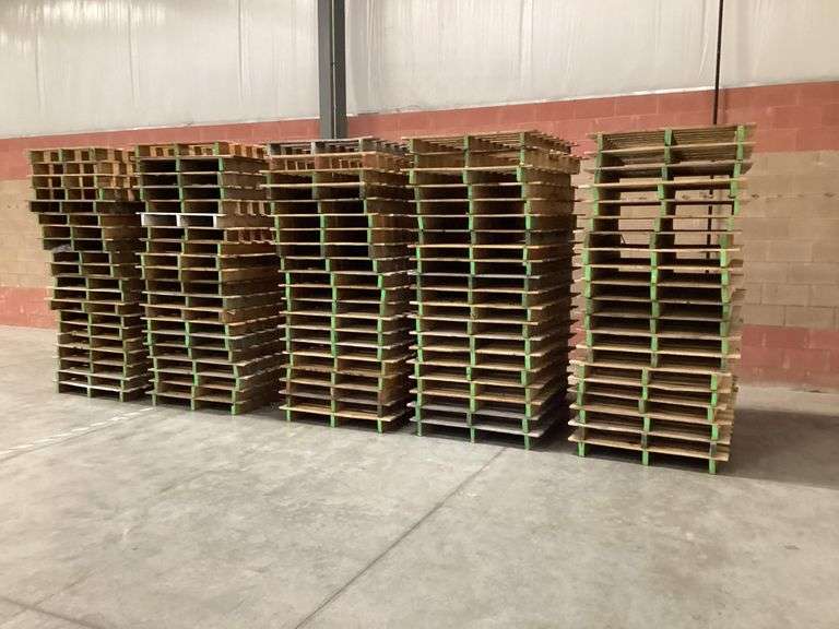 100 Pallets 40" x 48", In New Condition - Kaufman Realty & Auctions