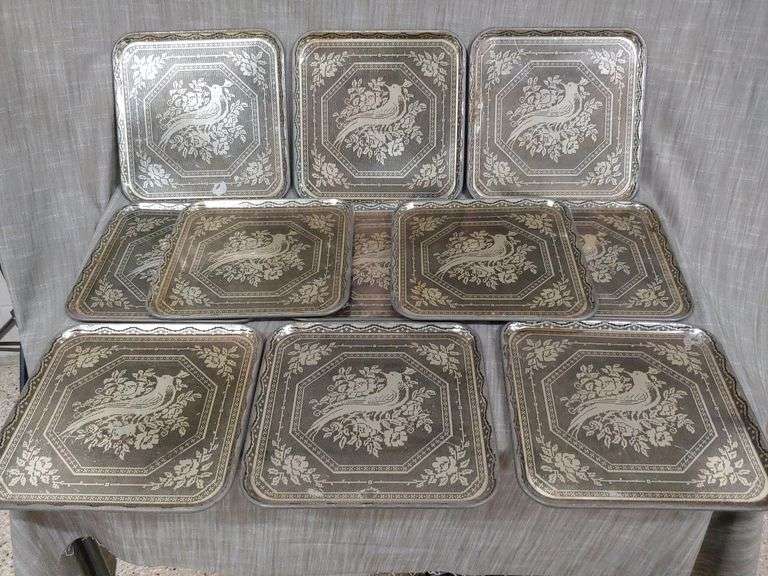 Vintage tin lap tea trays - Kaufman Realty & Auctions
