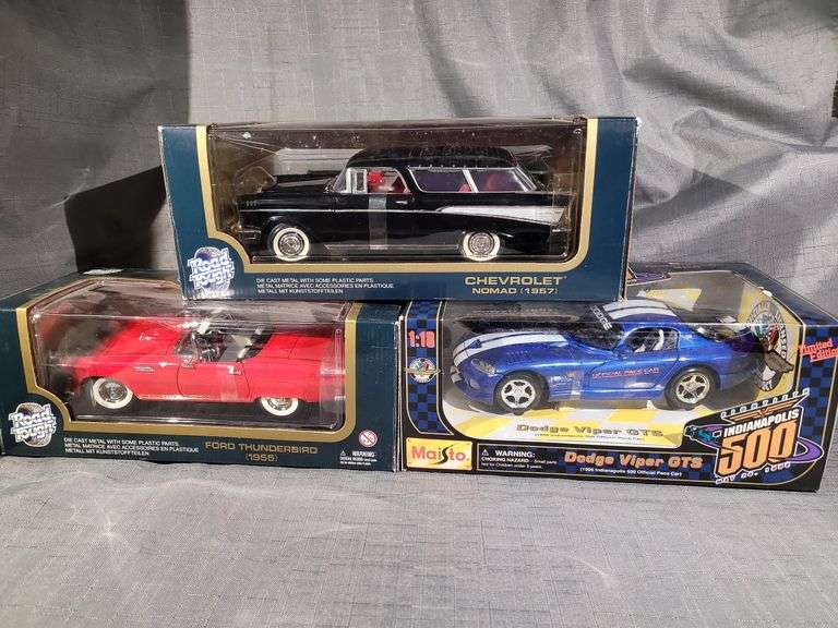 ROUGH RODS (2)- NOMAD & THUNDERBIRD + MAISTO VIPER 1:18 all NIB ...