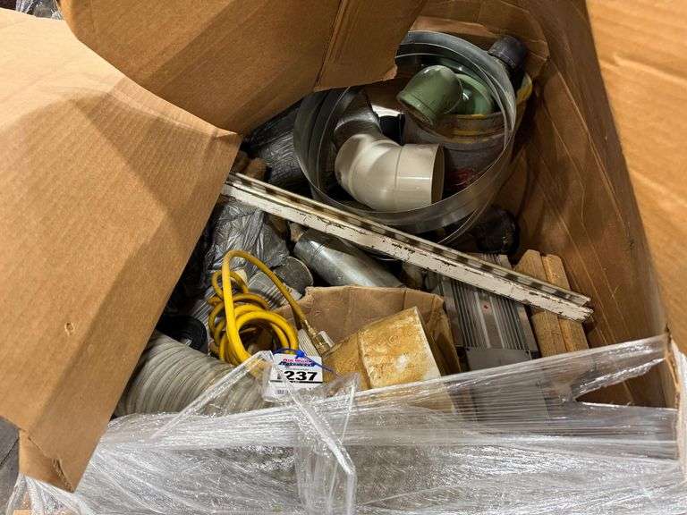 Pallet Lot Metal Base, Pipe Fittings - Kaufman Realty & Auctions