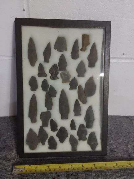 LOT OF ARROWHEADS IN FRAME - Kaufman Realty & Auctions