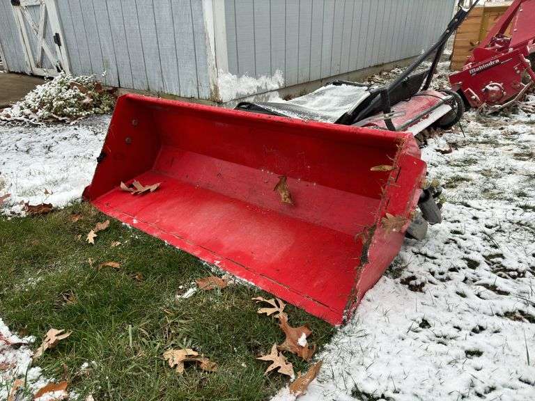 Steiner Bucket 49” L 20” W - Kaufman Realty & Auctions