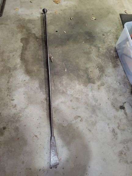 Spud bar & post pounder - Kaufman Realty & Auctions