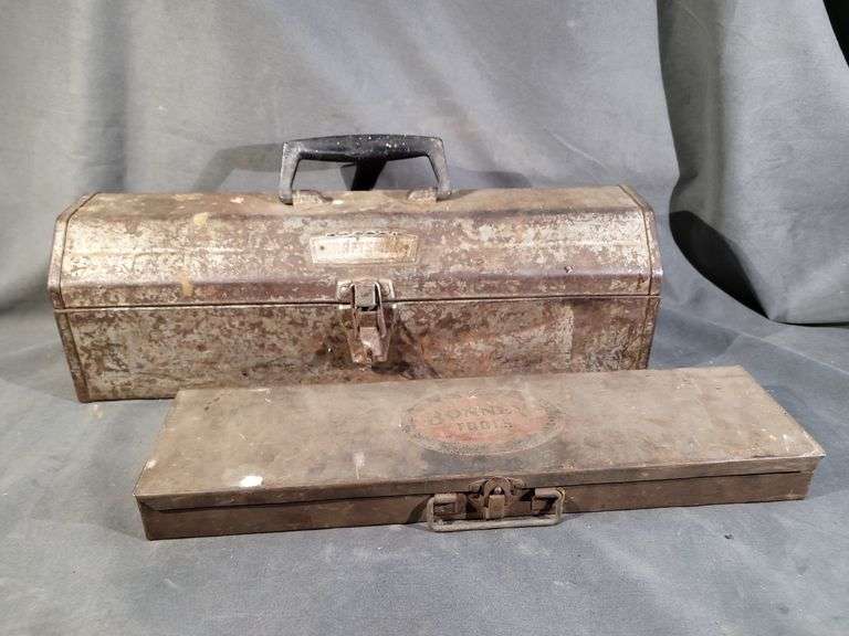 VINTAGE BONNEY TOOL BOX & CRAFTSMAN METAL TOOLBOX - Kaufman Realty ...
