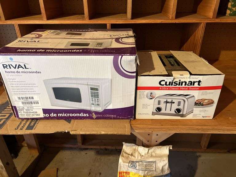 Rival microwave, toaster / microwave is new - Kaufman Realty & Auctions