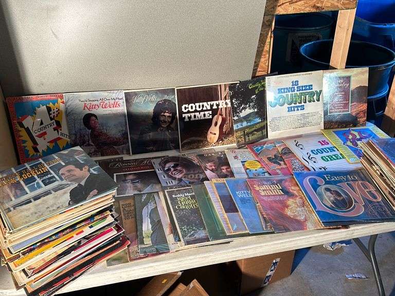 140+ records including Margo Smith, Kitty Wells, Sammi Smith, Johnny ...