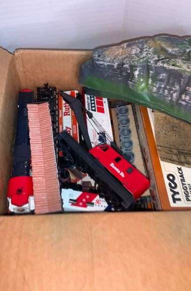Box of Train Cars and Boxes of TYCO Sets - Kaufman Realty & Auctions