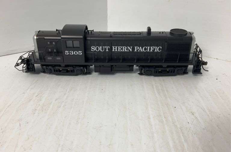 Atlas HO Scale Southern Pacific Model Train Engine - Kaufman Realty ...