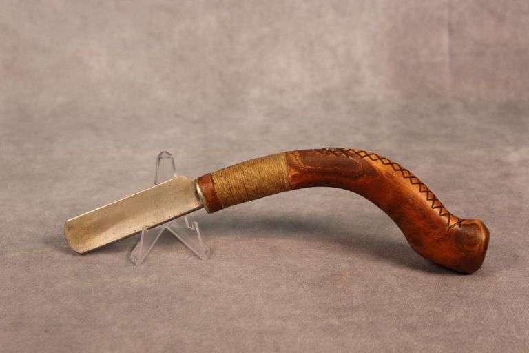 UNIQUE CUSTOM KNIFE WITH CURVED WOOD HANDLE - Kaufman Realty & Auctions