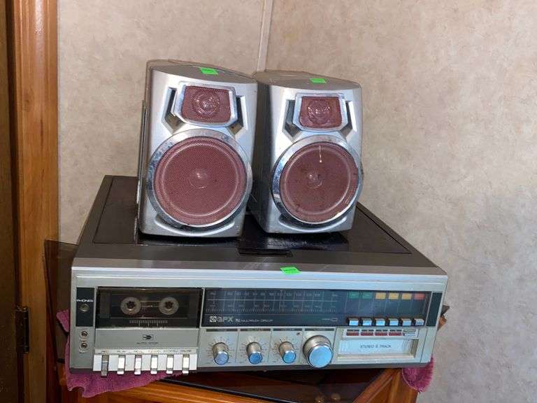 GPX PLL Multiplex Circuit Stereo With Speakers - Kaufman Realty & Auctions