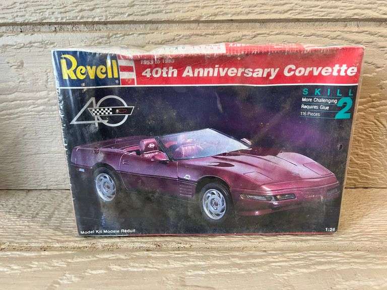 1/24 SCALE NEW-IN-THE-BOX 1994 CORVETTE MODEL KIT - Kaufman Realty ...
