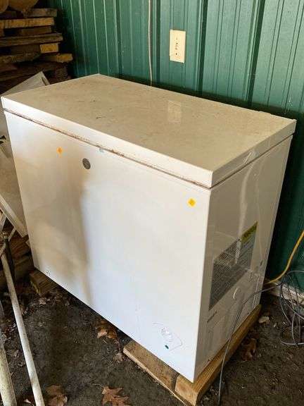 General Electric Freezer Box - Kaufman Realty & Auctions