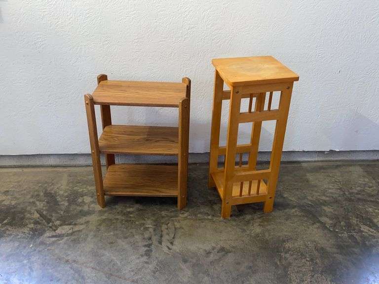 End tables - Kaufman Realty & Auctions