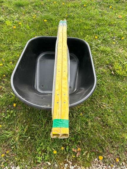 Wheelbarrow box and handles - Kaufman Realty & Auctions