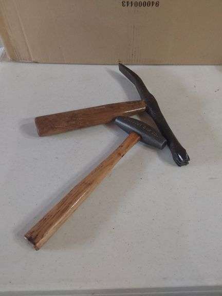 EARLY MARKING TOOL AND CROSSCUT SAW HAMMER - Kaufman Realty & Auctions