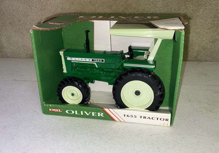 Oliver White 1655 tractor box in very good condition - Kaufman Realty ...
