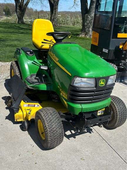 John Deere X495 Diesel Riding Tractor , 62” mower deck , Great tread on ...
