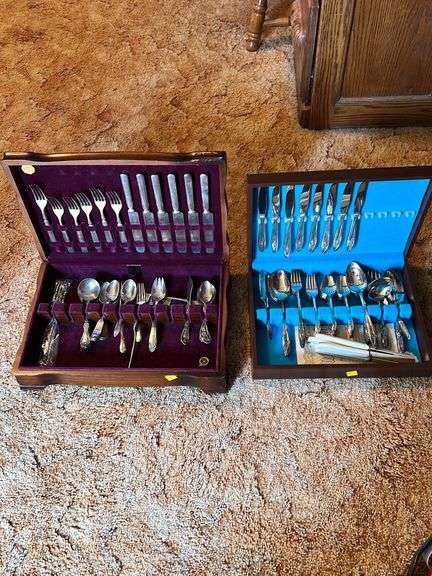 2 silverware sets - Kaufman Realty & Auctions
