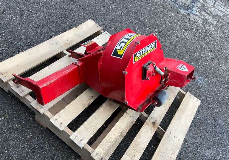 Steiner PB100 leaf blower, works good - Kaufman Realty & Auctions