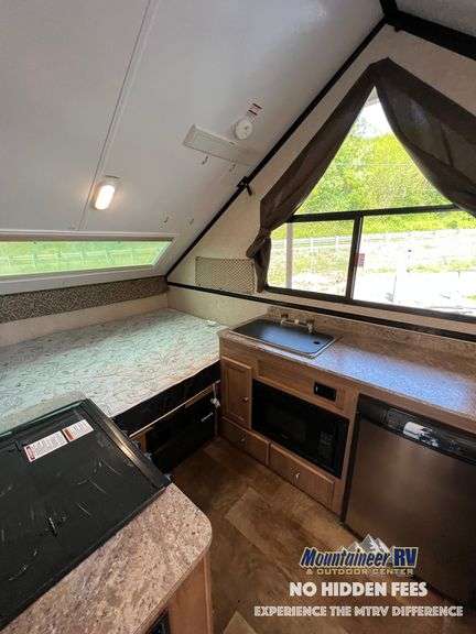 2017 FOREST RIVER ROCKWOOD HARD SIDE HIGH WALL A212HW - Kaufman Realty ...