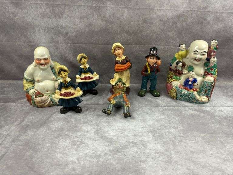 7 Ceramic people figurines - Kaufman Realty & Auctions