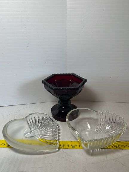 Avon Red Candy Dish And Heart Shaped Dish Set - Kaufman Realty & Auctions