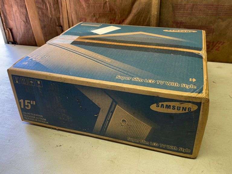 Samsung super slim 15-in LCD TV with style - Kaufman Realty & Auctions