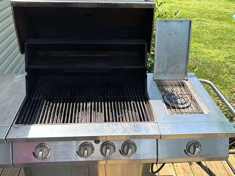 Jenn-Air Natural Gas 4 Burner Grill - Kaufman Realty & Auctions