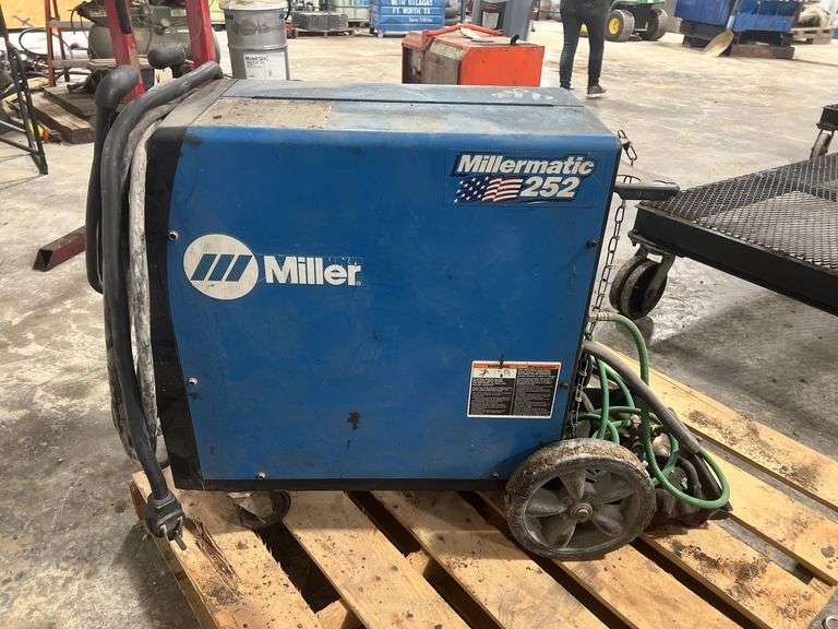 Millermatic 252 welder - Kaufman Realty & Auctions
