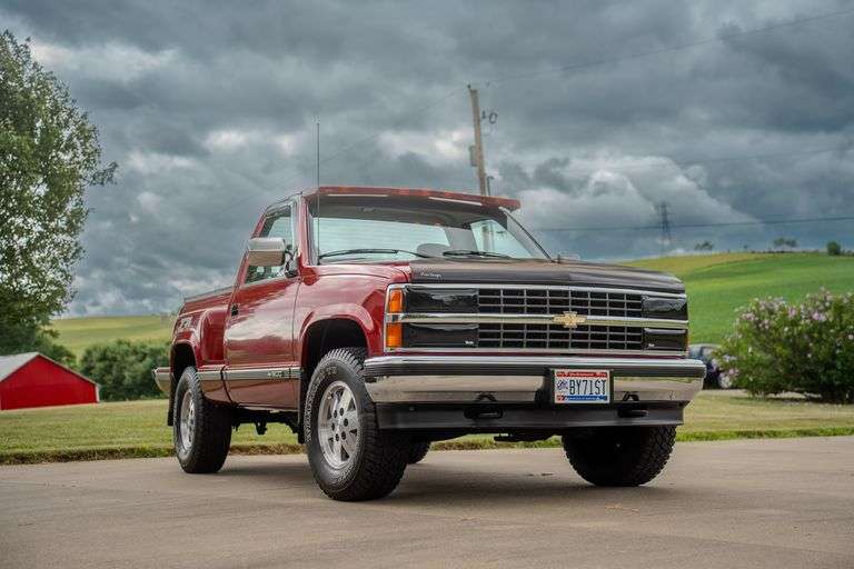 1991 Chevy Silverado Z71 Off Road 1500 Truck - Kaufman Realty & Auctions